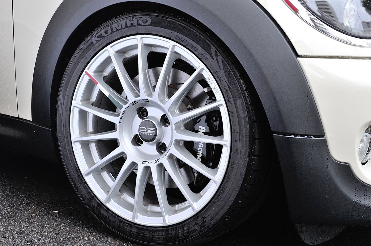 OZ Racing Superturismo LM – Volkswagen Up GTI – CLP Automotive